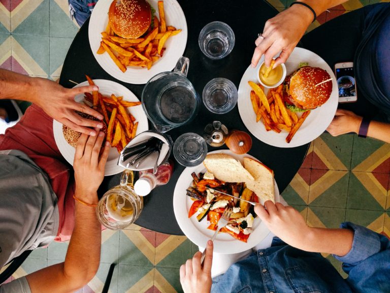 Why Team Lunches Need To Be Part of Your Small Business Culture
